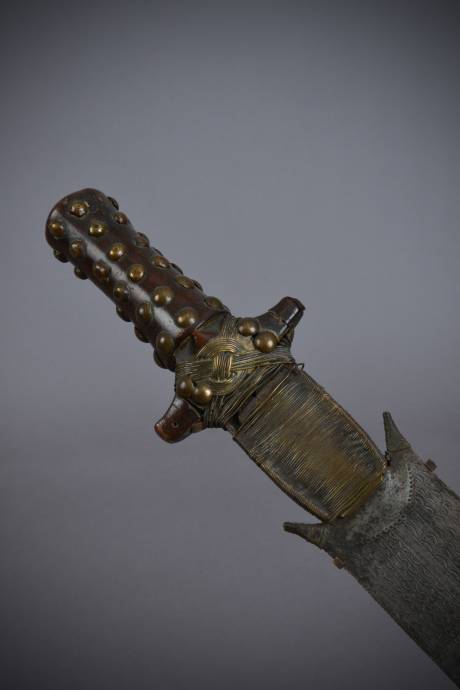 Fang sword | Galerie Origines