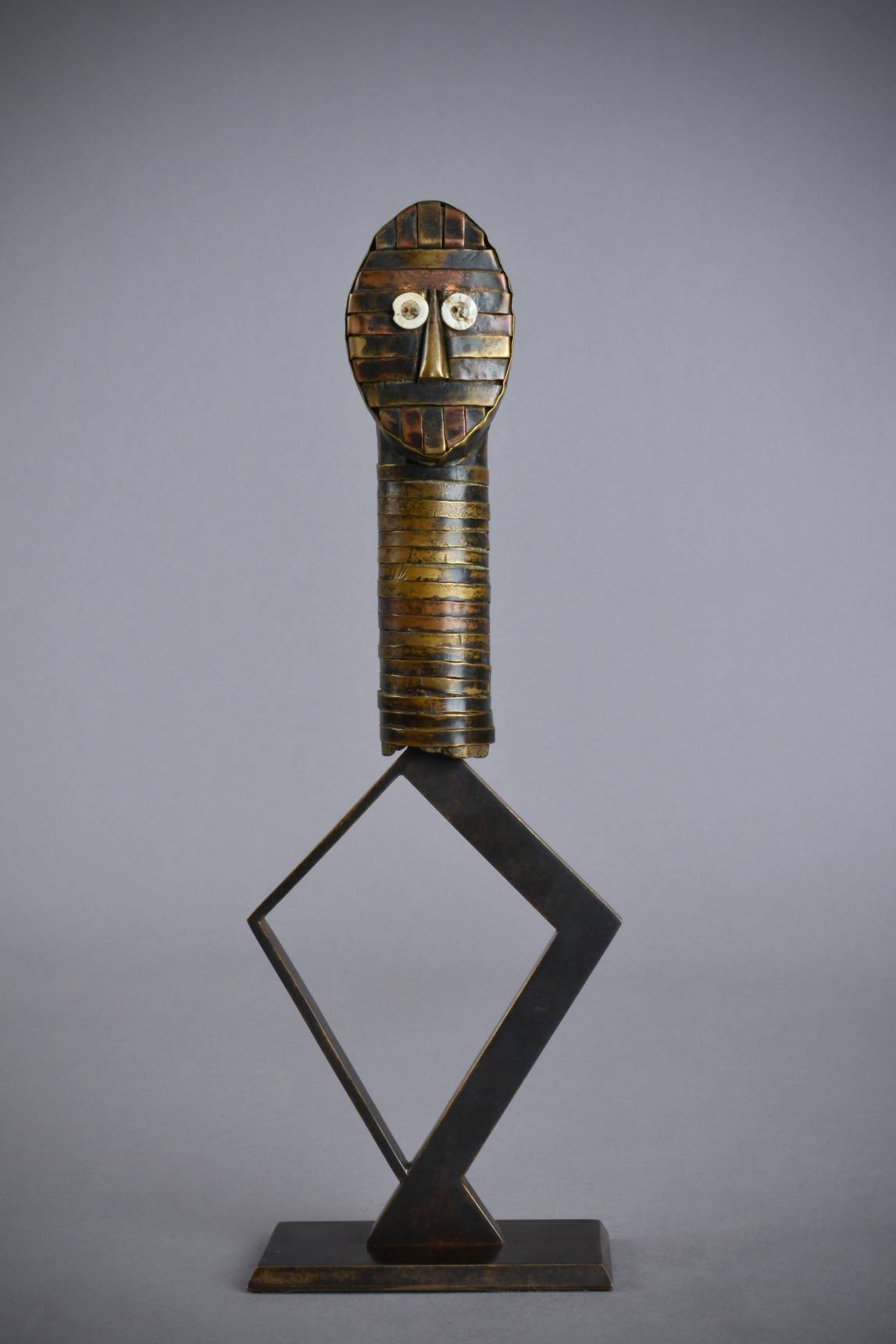 Sango reliquary figure from Gabon | Galerie Origines